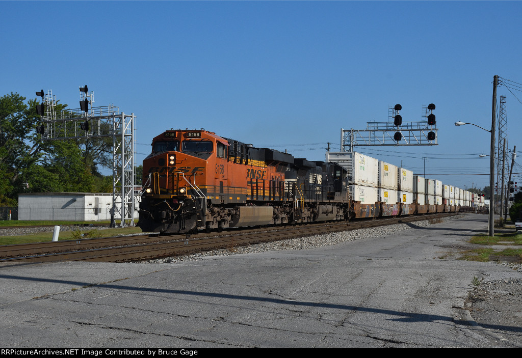 BNSF 8168